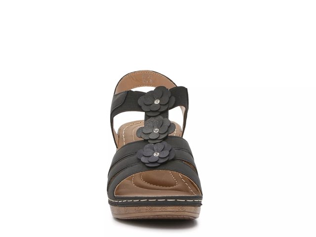 Good Choice Beck Sandal - Free Shipping | DSW