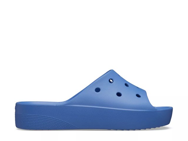 Crocs Classic Platform Slide Sandal - Women's - Free Shipping | DSW