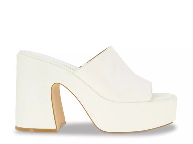 BCBGeneration Swoop Platform Sandal - Free Shipping | DSW