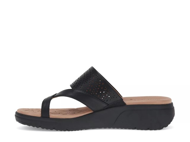 Baretraps Brett Wedge Sandal - Free Shipping | DSW