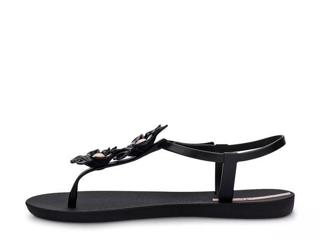 Shoes: Women's, Men's & Kids Shoes from Top Brands | DSW