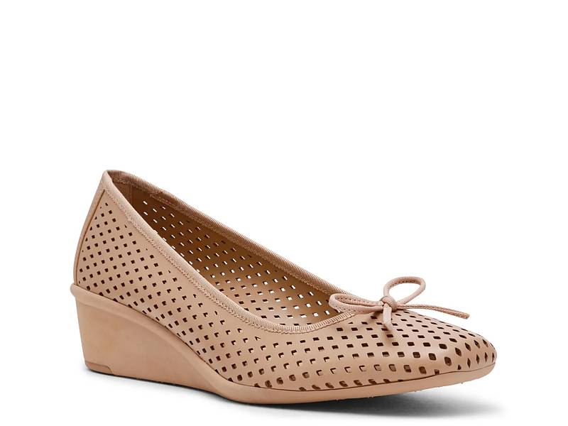Baretraps Covette Wedge Pump - Free Shipping | DSW